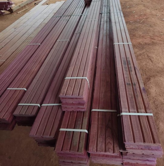 ASSOALHO ROXINHO 10CM EXTRA - Figueira Madeiras - Madeireira